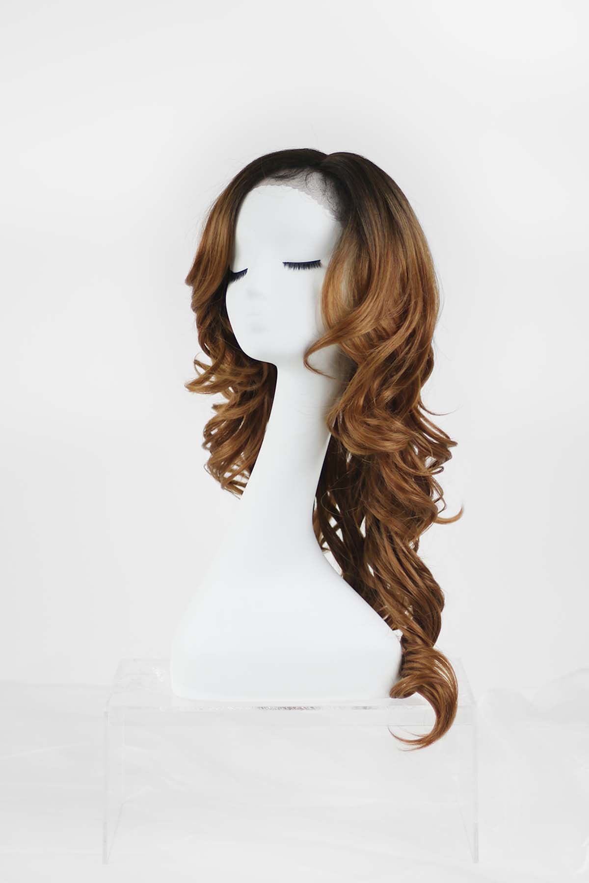 Hair Topic | Mega Lace Front 122 Synthetic Wig - essence beauty